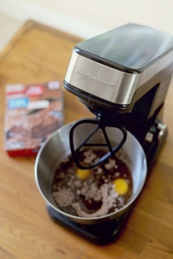 Cookies and Cream Oreo Brownies - Modernly Morgan