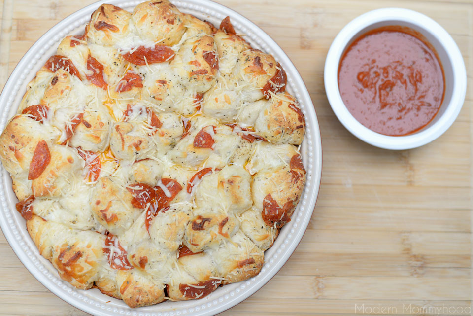 Pizza Pull-Apart Bread - Modernly Morgan
