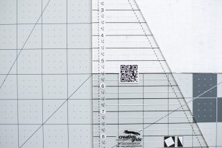 Easy Half Rectangle Triangles - HRT Tutorial - Modernly Morgan