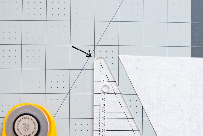 Easy Half Rectangle Triangles - HRT Tutorial - Modernly Morgan