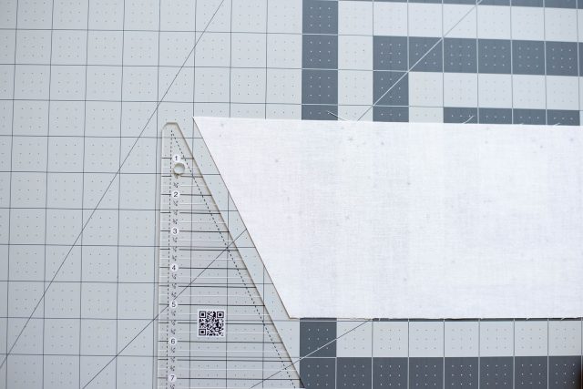 Easy Half Rectangle Triangles - HRT Tutorial - Modernly Morgan
