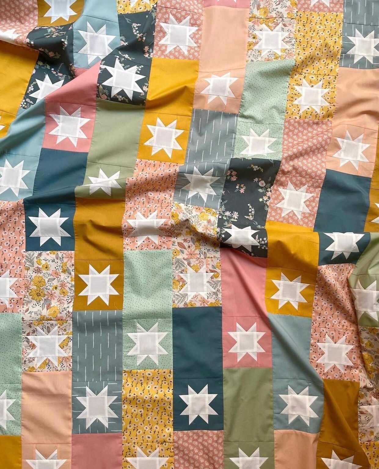 Starlets Quilt Pattern - Modernly Morgan